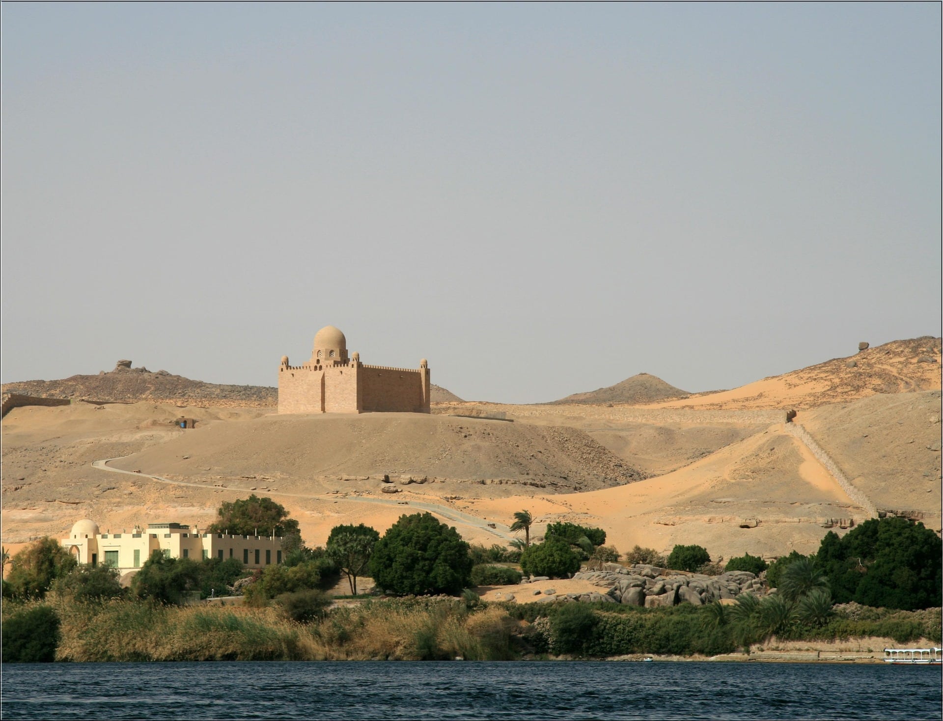 16. La Visite (az-Ziyâra) et les Lieux de visite (al-Mazârât) Purifiez ...